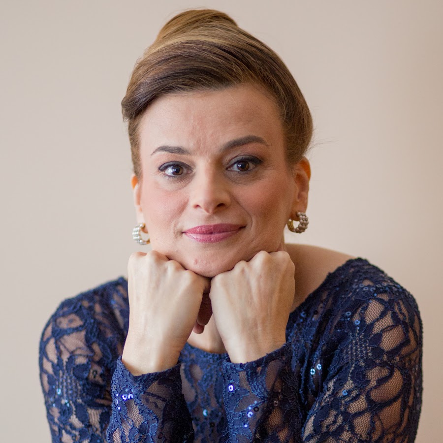 Ingrid Carbone - Pianist - YouTube