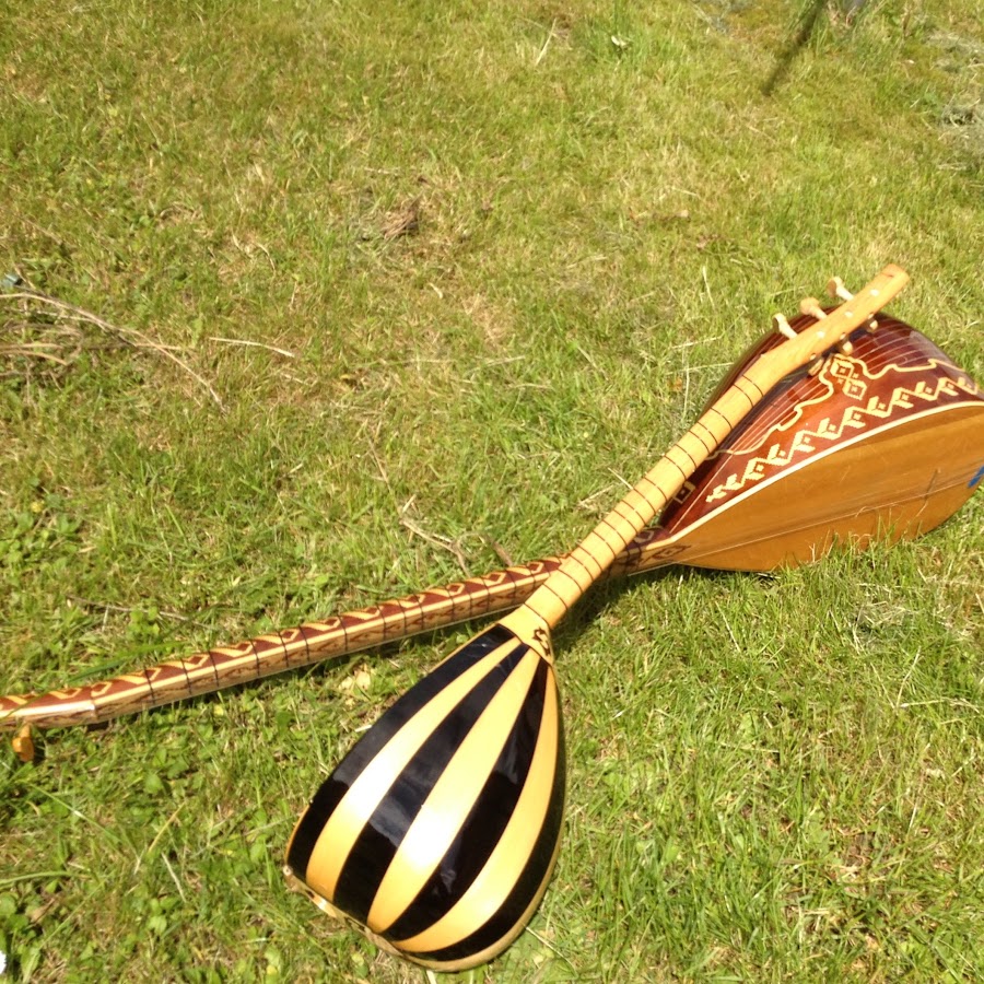 Kurdische Gitarre/Tembur/Saz lernen Anfänger - YouTube