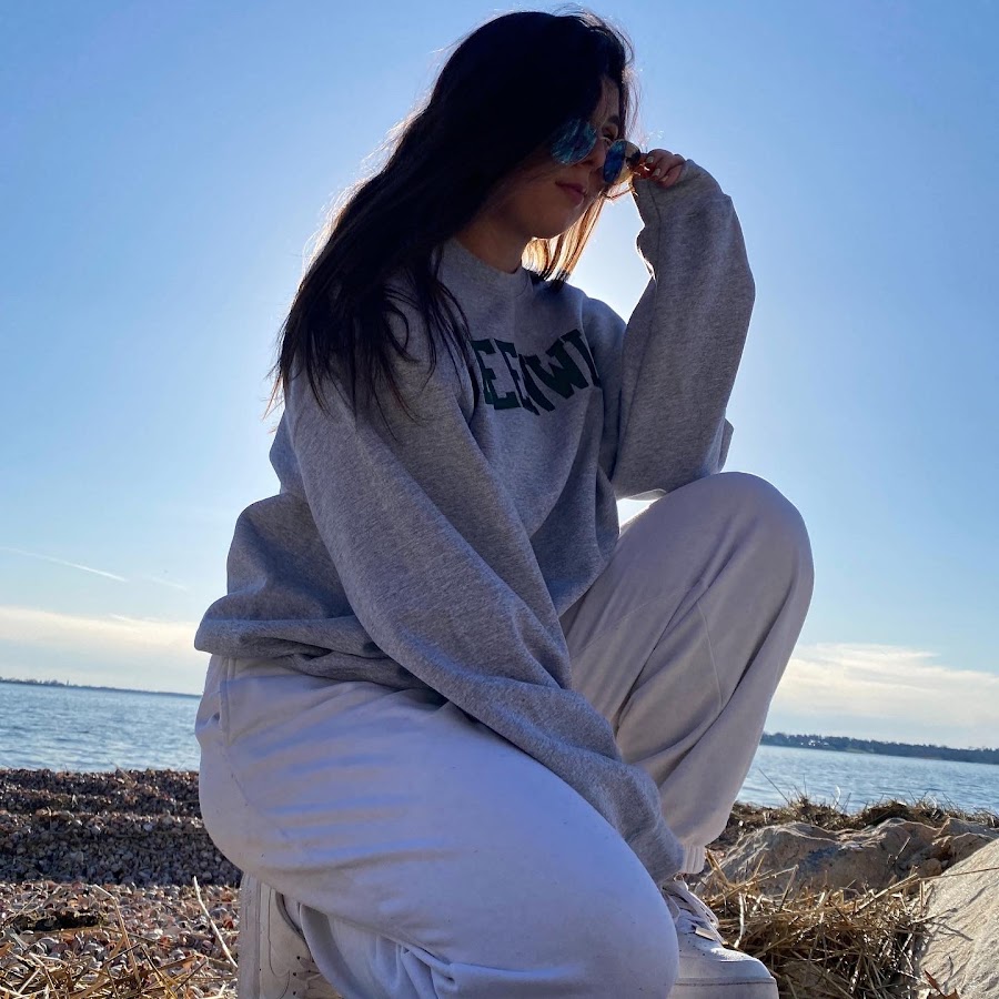 lilly connors - YouTube