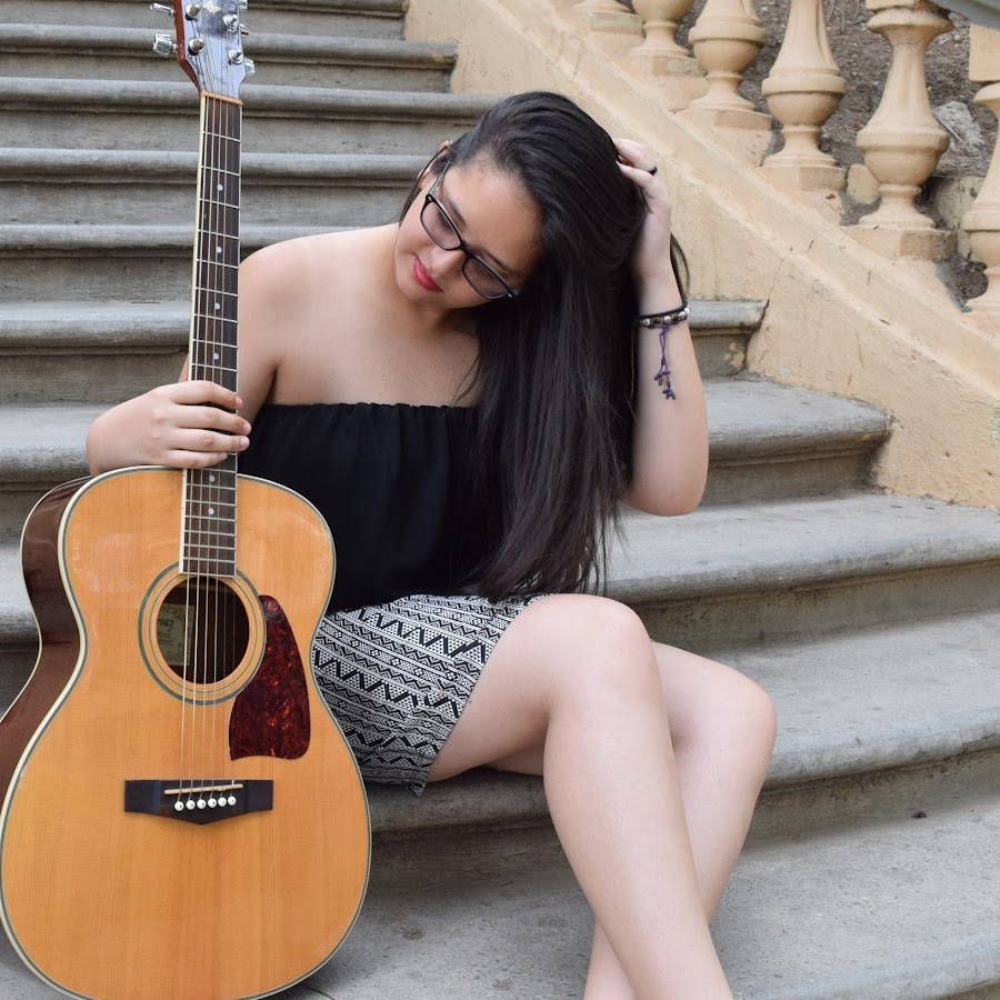 Adriana Moreno Oficial - YouTube