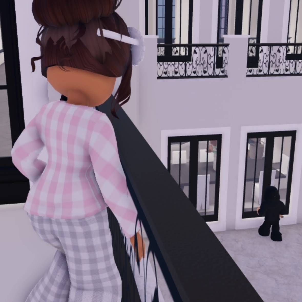 Post from Royale Luna