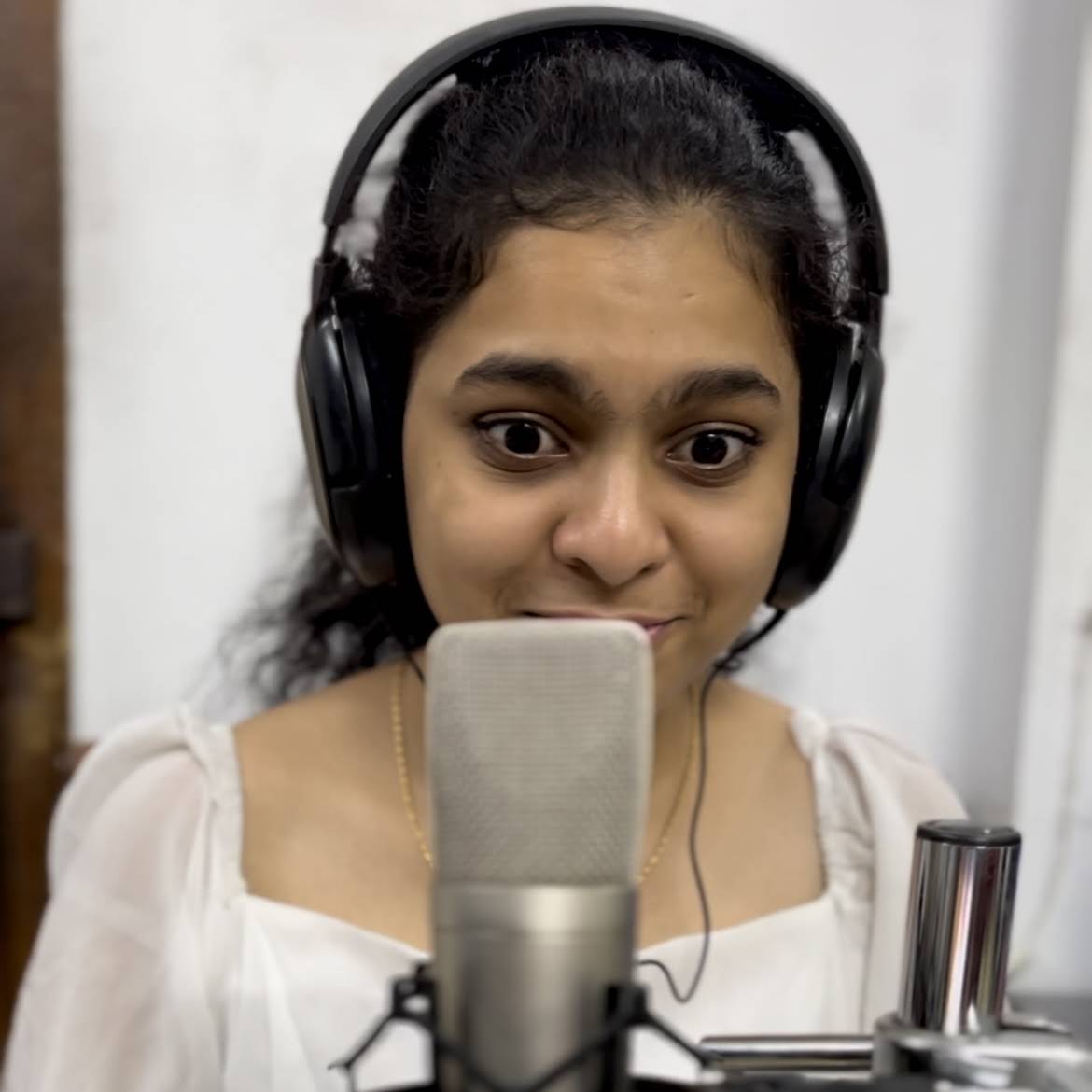 Post from Soundarya with varshini - tamil