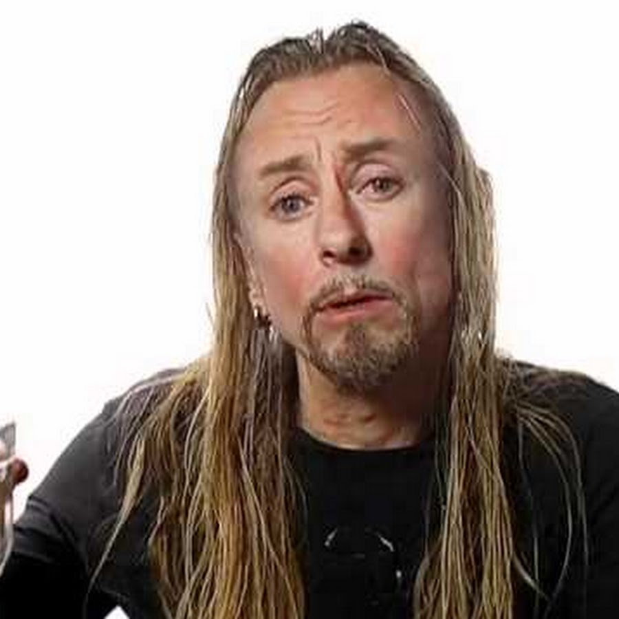 Guggi - Topic - YouTube