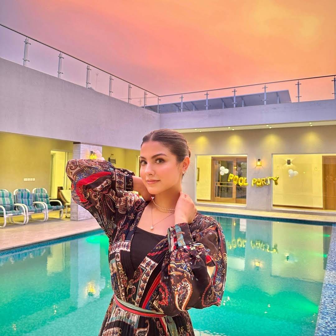 Post from Eyeina Shahzad Official