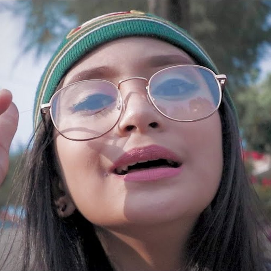 Princess Thea - Topic - YouTube