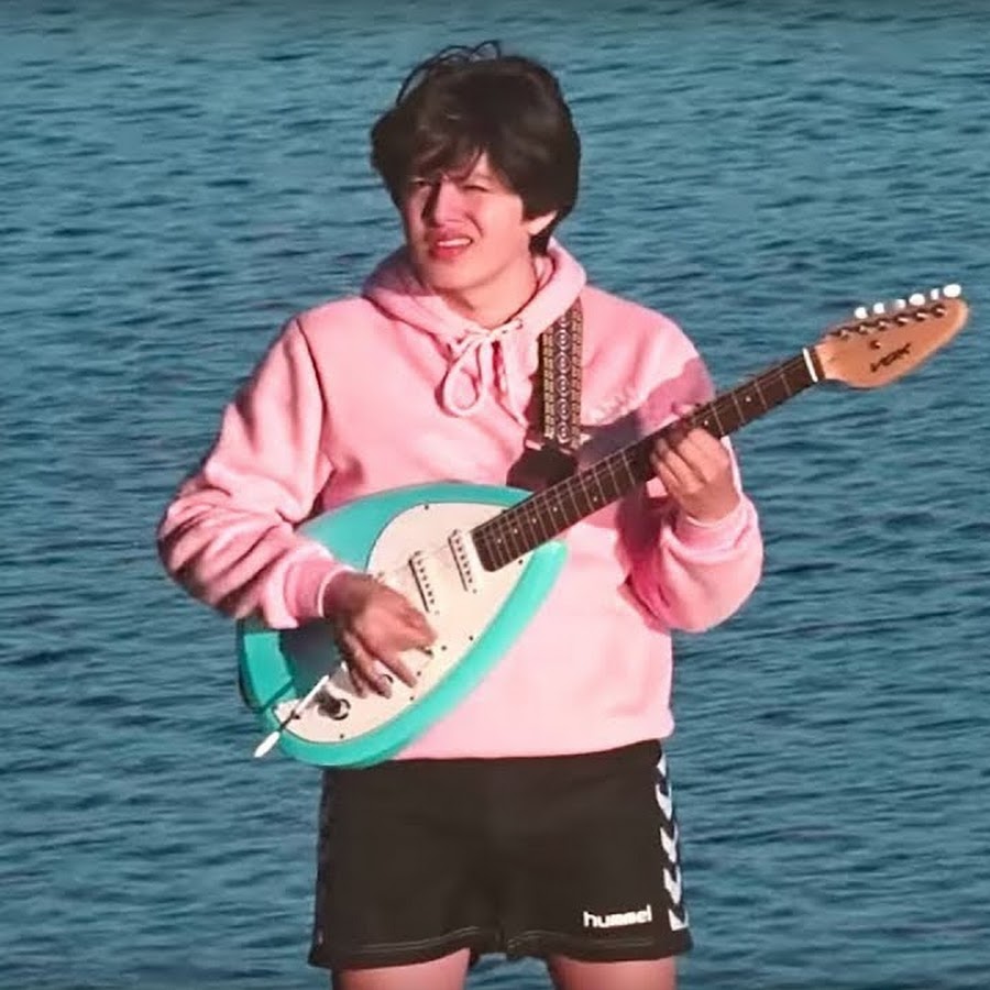 boy pablo - Topic - YouTube