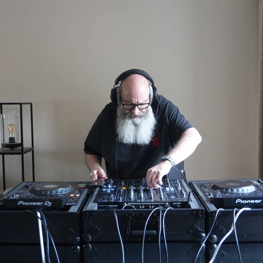 Post from DJ Hurley (MKFM)