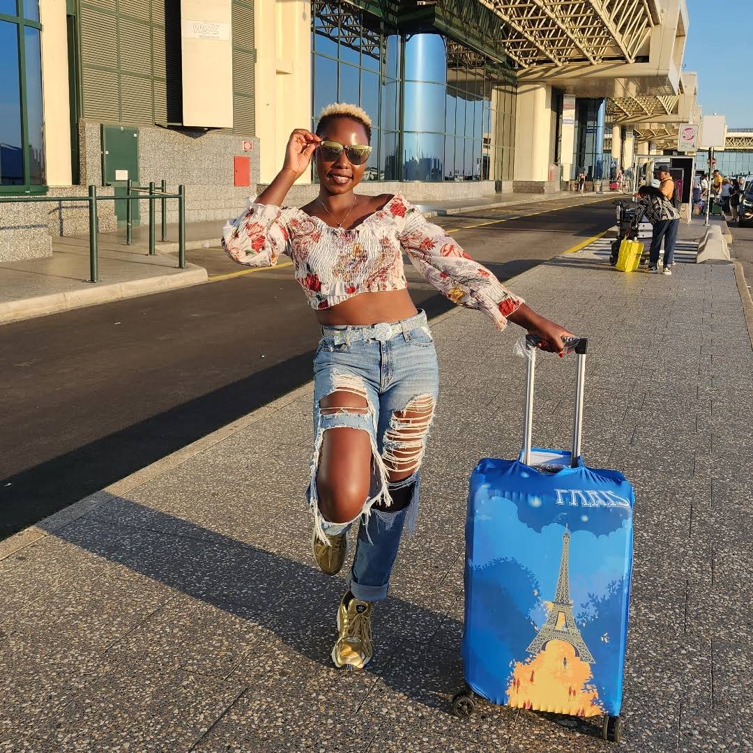 Post from Dee Mwango