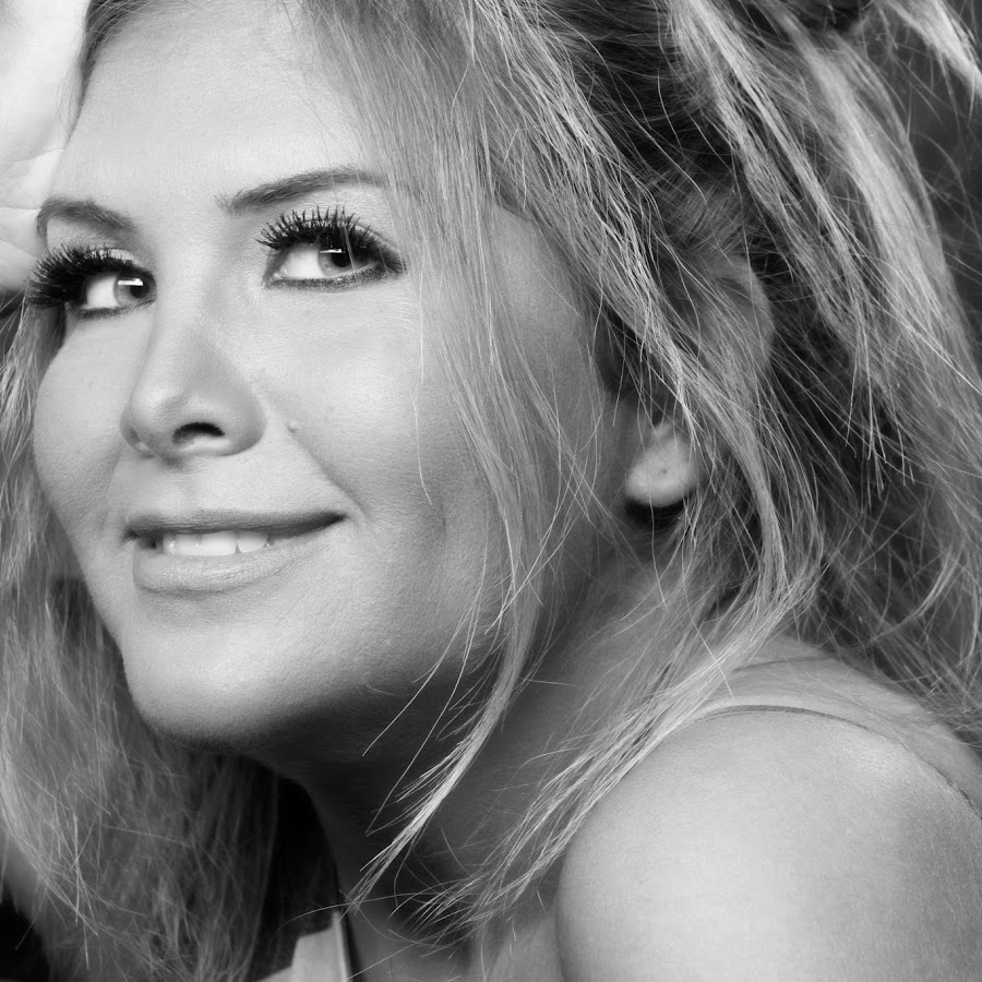 Aline Lahoud - Topic - YouTube