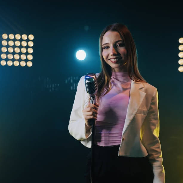 Post from Giulia Sirbu - Singer