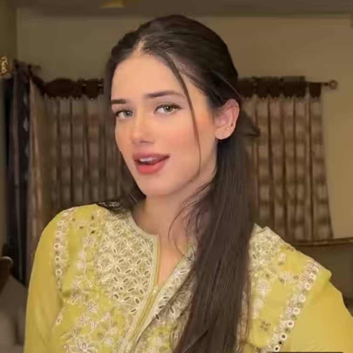Post from Alina Amir