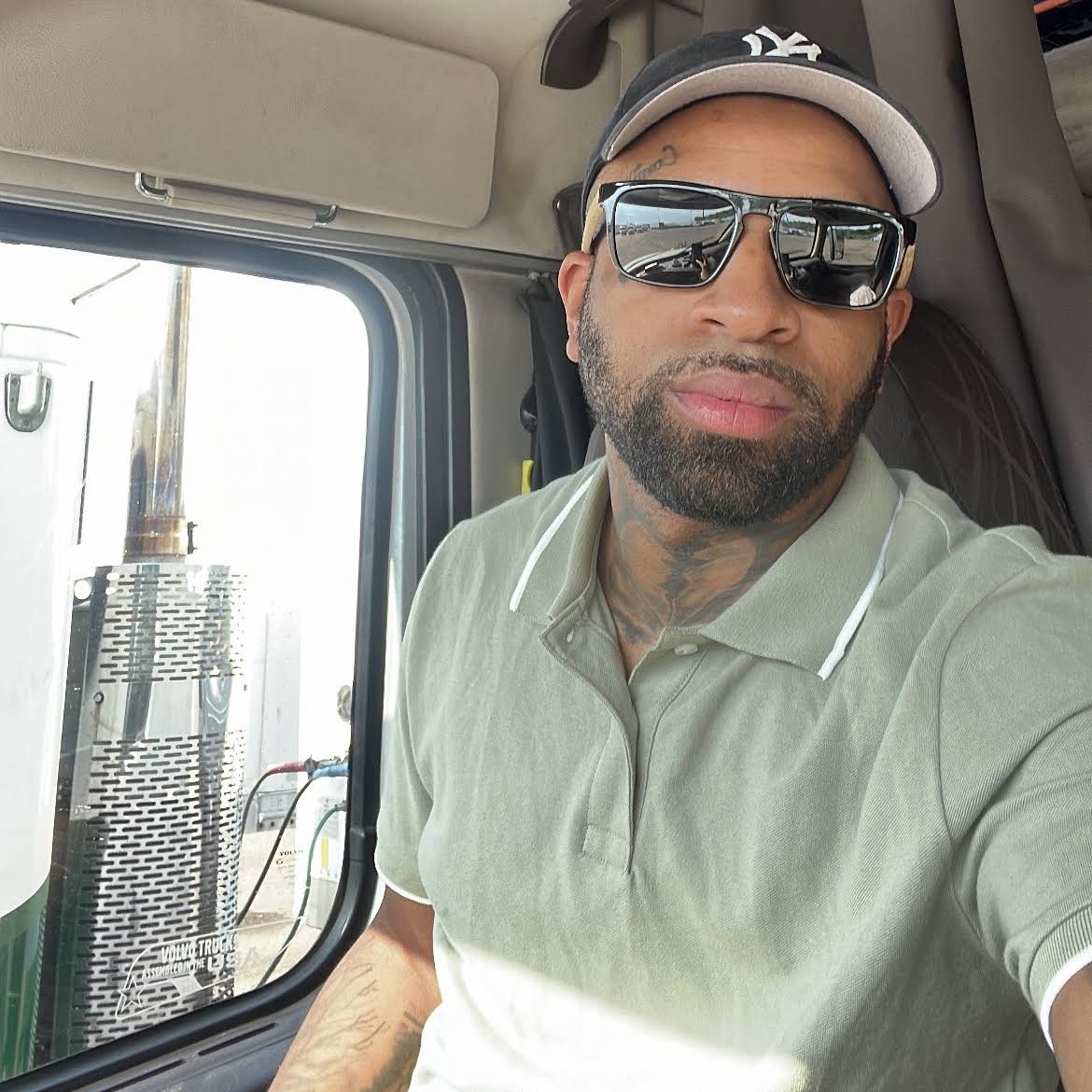 Post from Introvert Rockstar⚜️