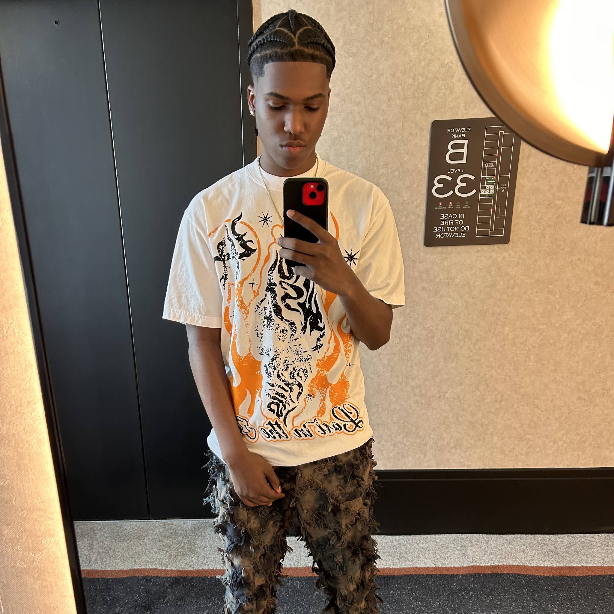 Post from Roman Too lit