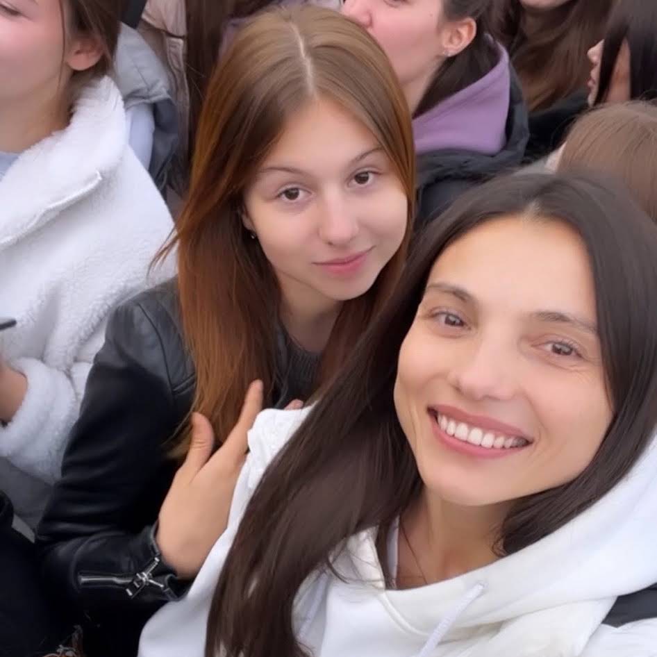 Post from Mari Kruchkova & Juli FitFam Duo