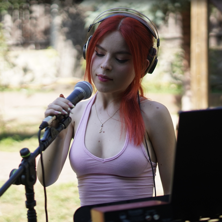 Post from Andreea Munteanu - Singer