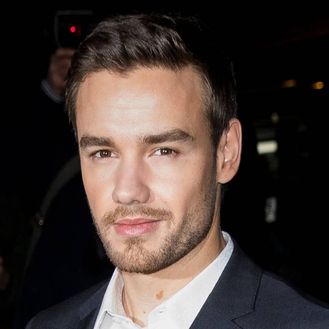 Post from 1D is Home