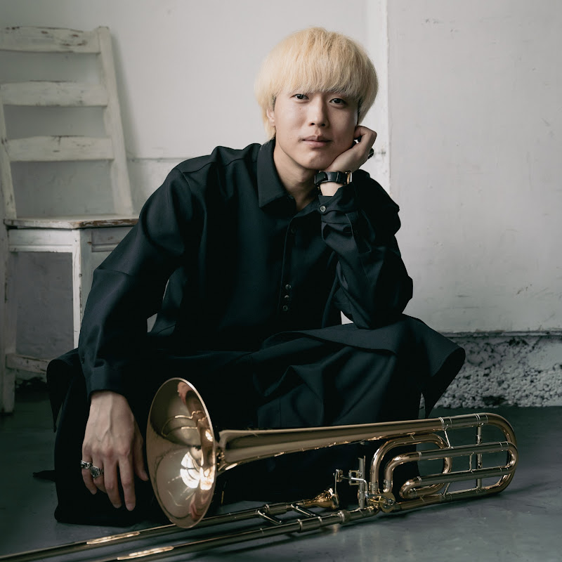 人気YouTuber、KING AKI-Cの総収入がすごい！？その収益を年収・時給まで徹底分析！