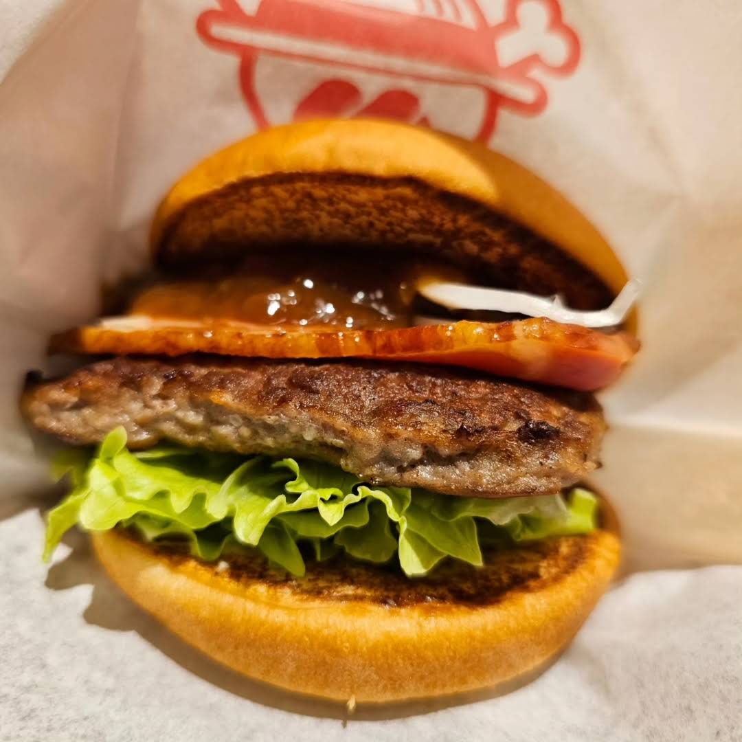 Post from 852MIHKTV HK Walker