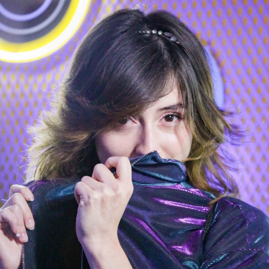 AKedOLQ1BtW8hVXQDWzfwX-og1q-aa0uKSFNg0itaUd2=s900-c-k-c0x00ffffff-no-rj