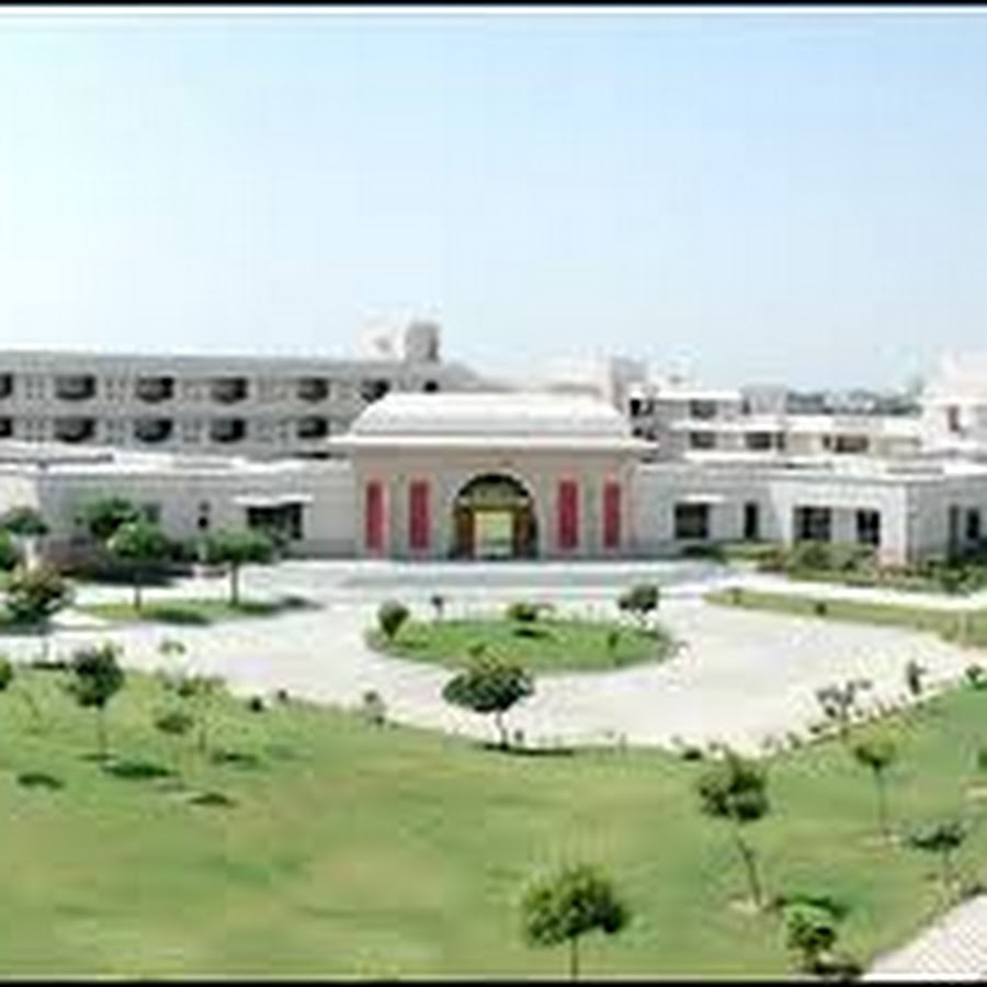 AKedOLQ9GePCiW2H9FA3pj4ISg8Cgop-CBtHFdiI8kmV=s900-c-k-c0x00ffffff-no-rj