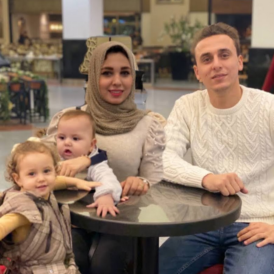 AKedOLQCMFyu5d0FNe2F_YewaERIXw-JcKcADKpQG3YPxQ=s900-c-k-c0x00ffffff-no-rj