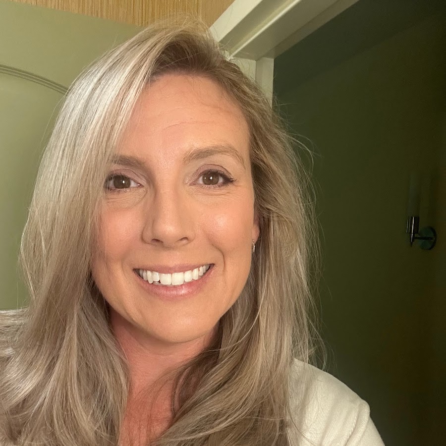 AKedOLQIyJaq30AW1gNZN_R9J05HanTBh7HW3BJ642rbuw=s900-c-k-c0x00ffffff-no-rj