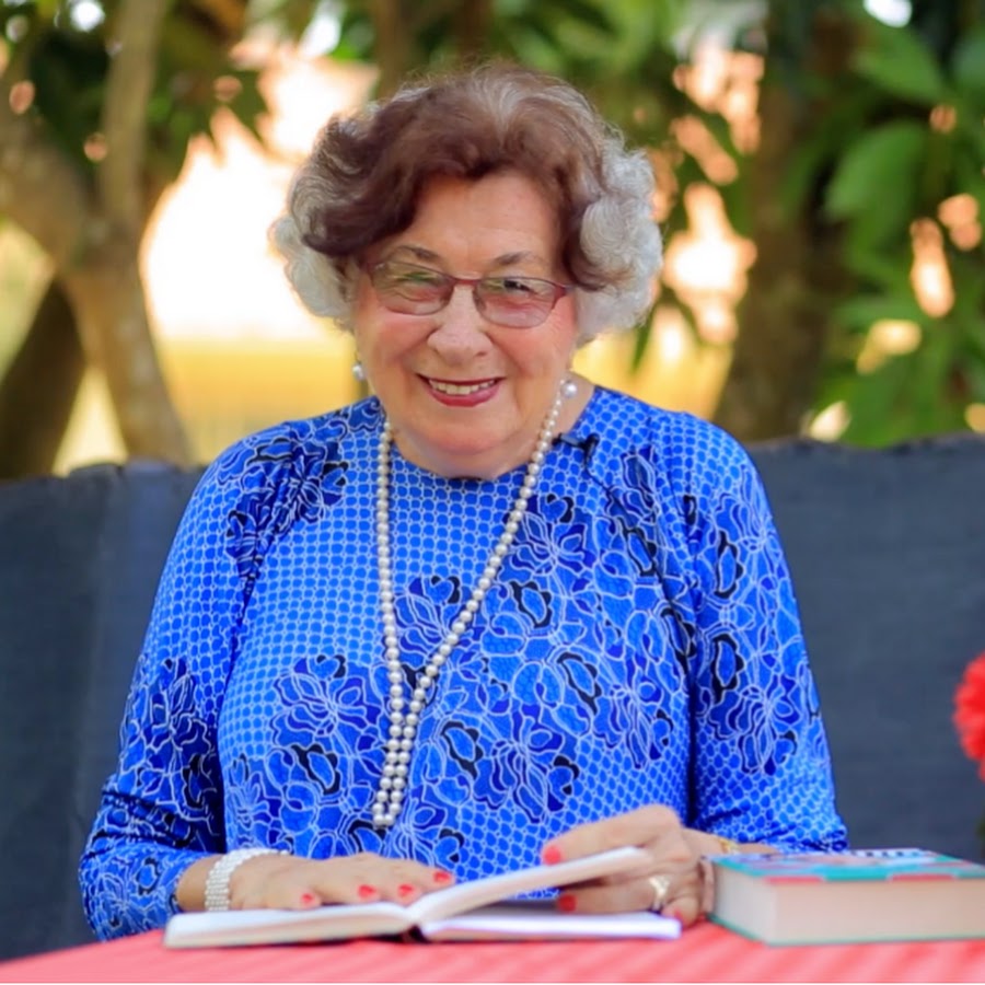 AKedOLQO6RCOIvRYi4C-zHNCNalFGv4oMOdK6kCs9upR-w=s900-c-k-c0x00ffffff-no-rj