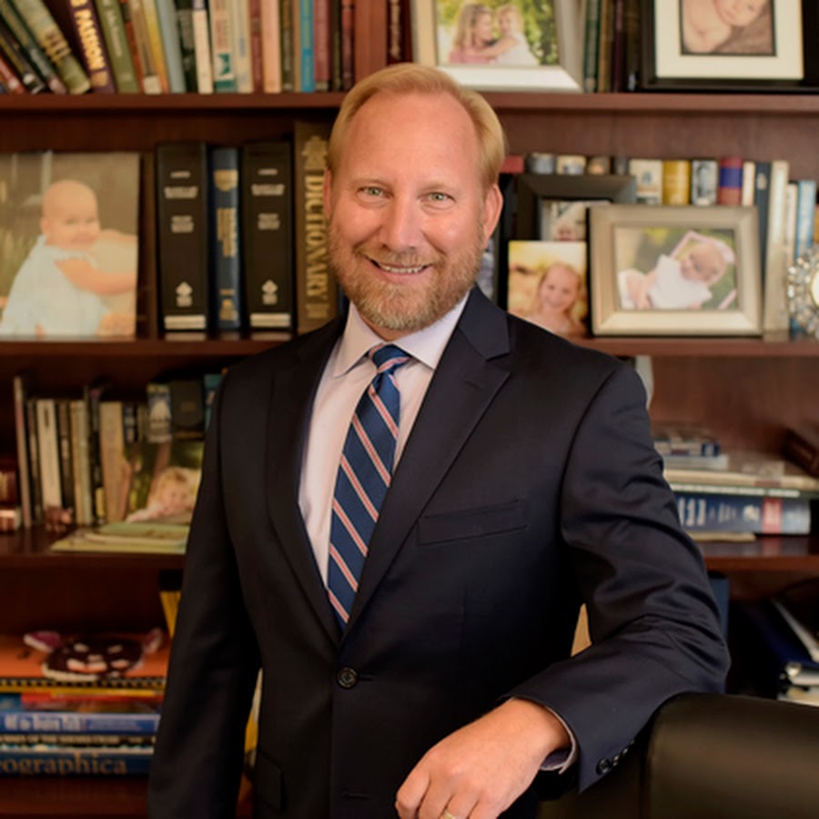 AKedOLQp8hGb-zutsGbyFkGZOFtfJWzeNPkbgkjCeuo=s900-c-k-c0x00ffffff-no-rj