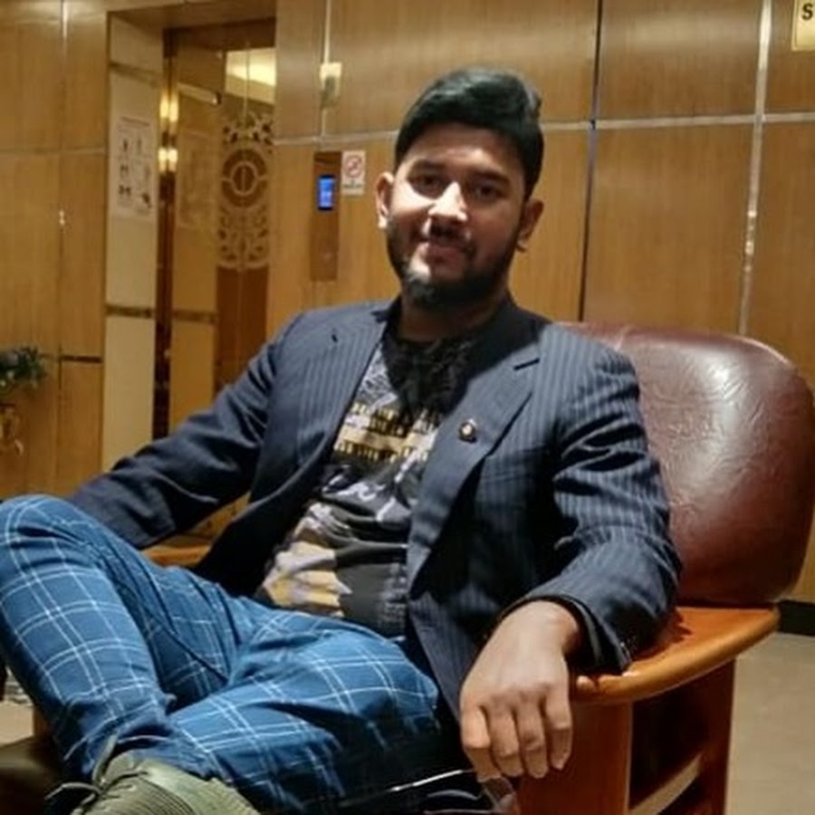 AKedOLQzxNROtEHe44_qARIL68Xw1uh4wUvX8nkusTIm_Q=s900-c-k-c0x00ffffff-no-rj