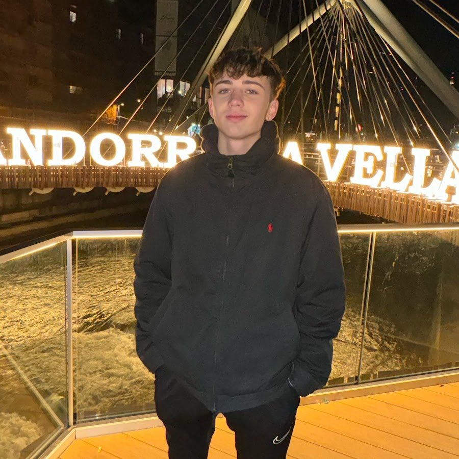 AKedOLR76m8Vf2zrUmuibnf7UyEUrxVNNoNWka_RImFXmr4=s900-c-k-c0x00ffffff-no-rj