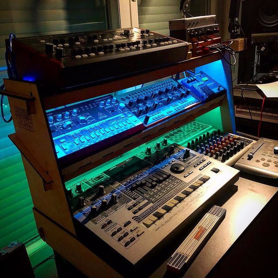 AKedOLR9574QgXmxdqeSk5oIBarbJ_1LjEmAR8Z9DJSc=s900-c-k-c0x00ffffff-no-rj