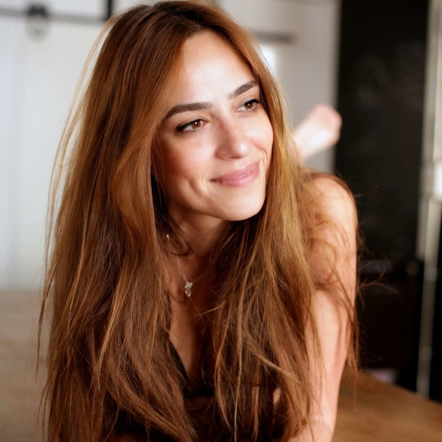 AKedOLR97Gmi4Bu-UJyKgcWOIYC88fXdBYJZ03PMb92Kspo=s900-c-k-c0x00ffffff-no-rj