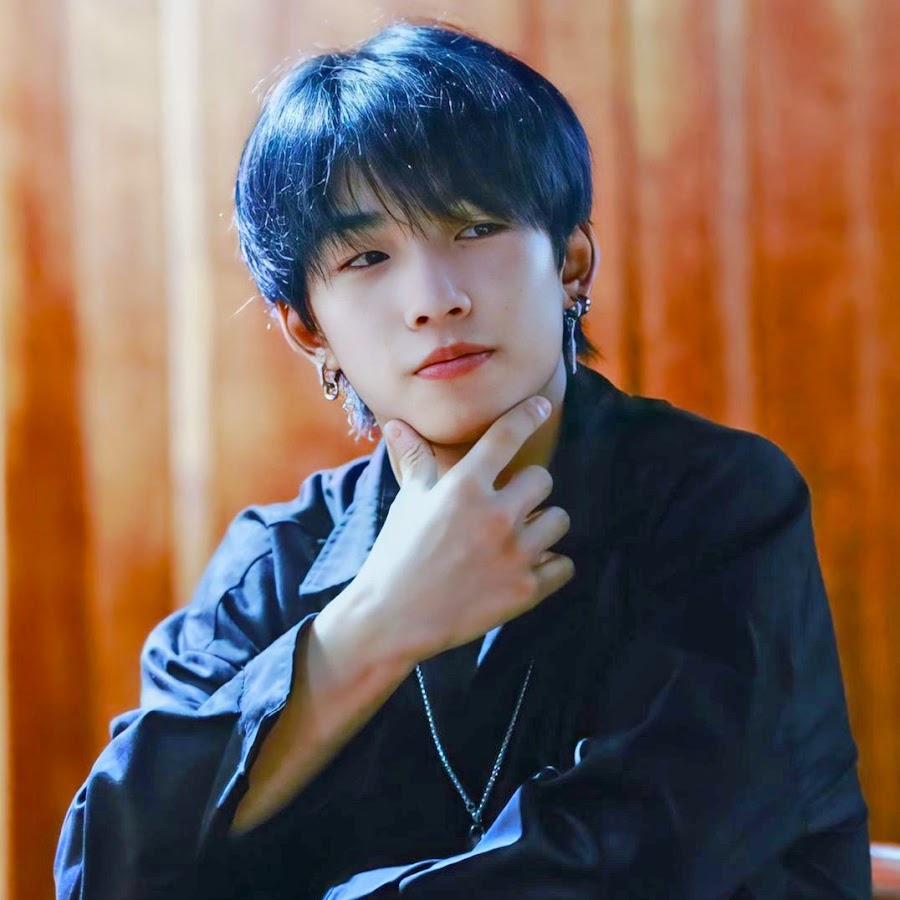 AKedOLRLWHY749FpbAFHO8Qdi2PZvz_jiPu4TVqsrCDKbA=s900-c-k-c0x00ffffff-no-rj