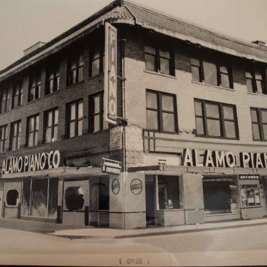 AKedOLRVuoi1F4-IMtcYrIba4JMVEHOUJqNZ-H0YYvWMyw=s900-c-k-c0x00ffffff-no-rj