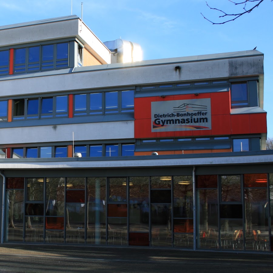 AKedOLRZ_YVZKJbyXEURqyf1WlagBt_3uM86-1kyBk3h=s900-c-k-c0x00ffffff-no-rj