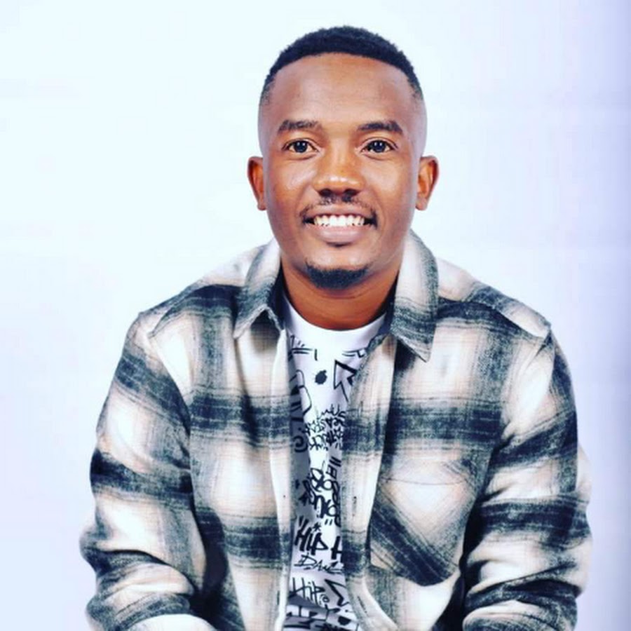 AKedOLRn7a8hqbDwKsU-EeyafsjR-2e3MSnJ1BKR2qjr0Q=s900-c-k-c0x00ffffff-no-rj