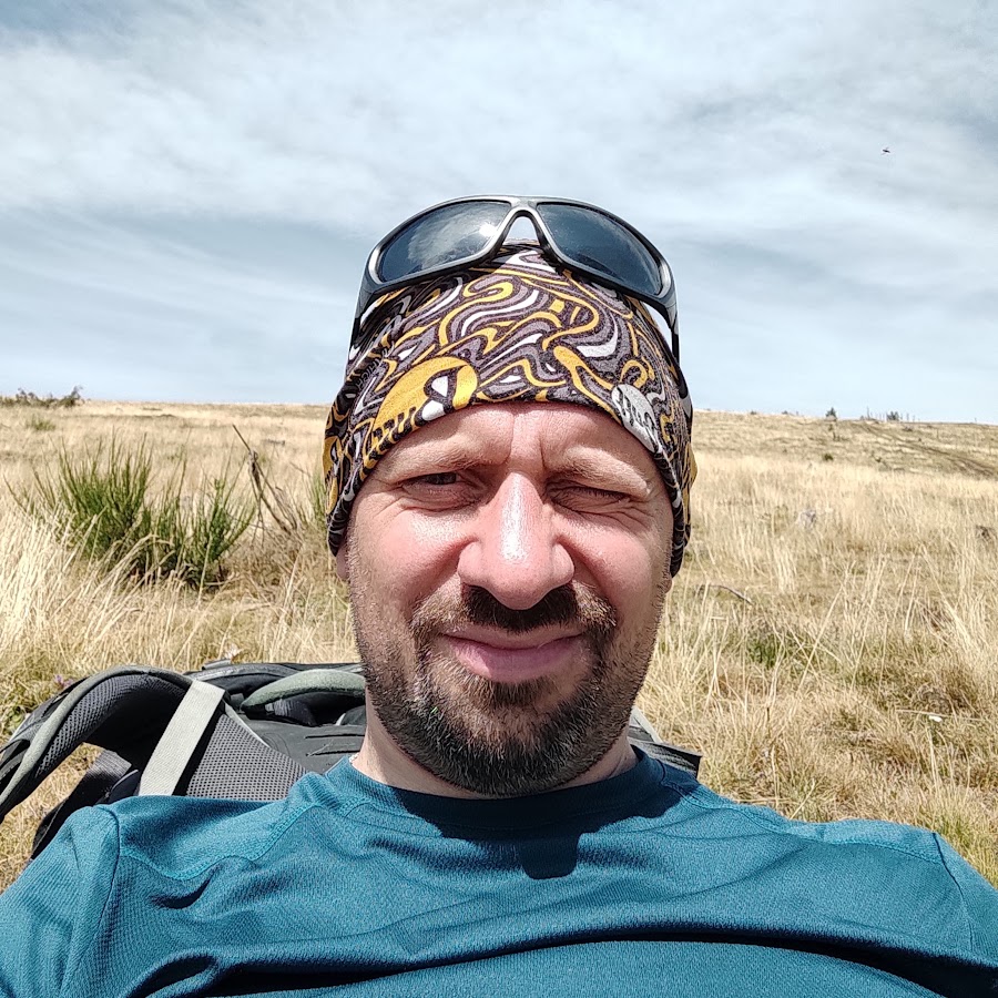 AKedOLS-M52rIhdwu6FWJpozagABK-jqHu7o5kUPMlT6vjU=s900-c-k-c0x00ffffff-no-rj