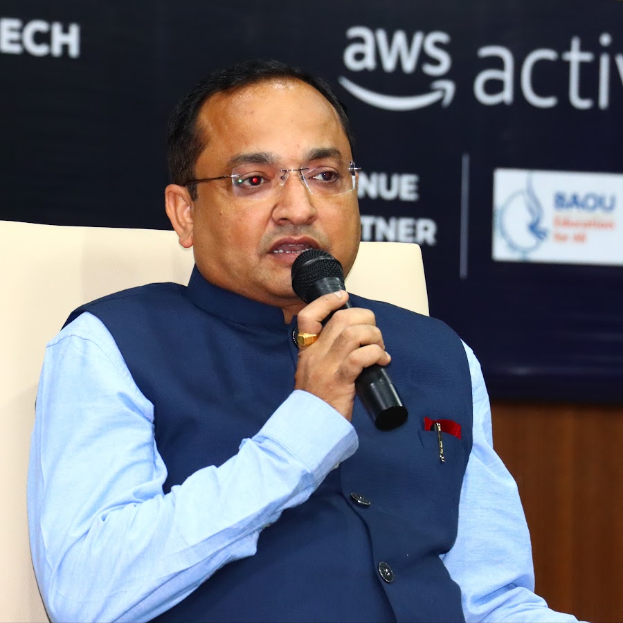 AKedOLSNHGvwqq_MgLX1ZrmocbuXpgcbFC-88AzZw4fJzQ=s900-c-k-c0x00ffffff-no-rj