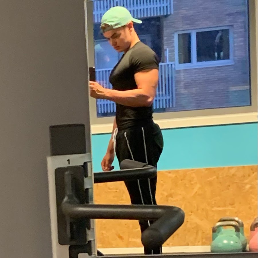 AKedOLSZq2xqnJfFgN0Z3_-fU6vOaM0hgr3kPdAqXu3jIQ=s900-c-k-c0x00ffffff-no-rj