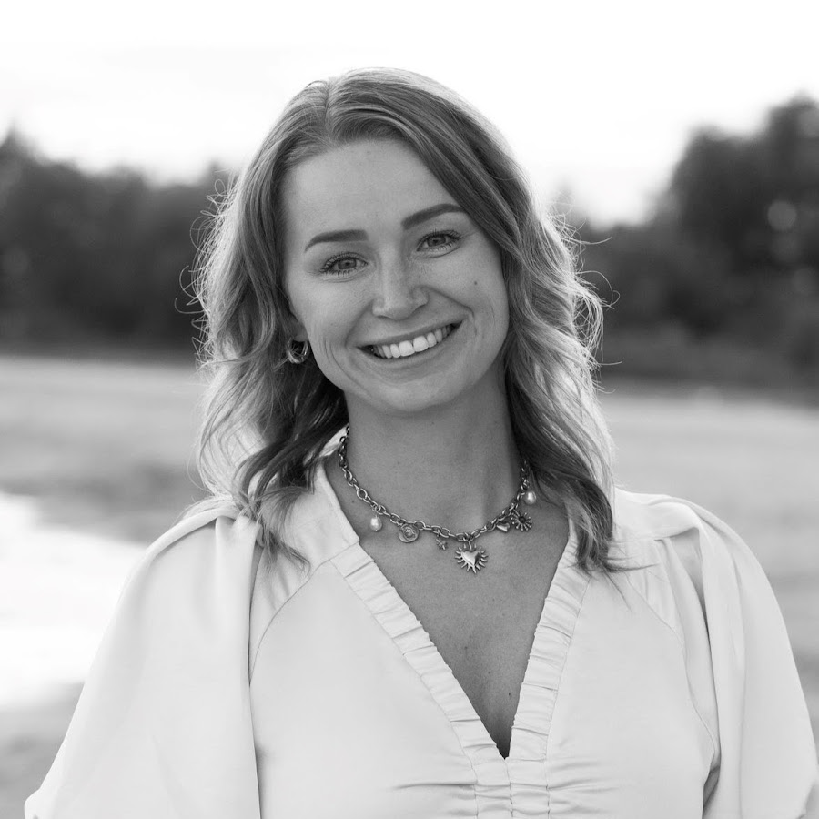 AKedOLS_1v0uWP1kQ8et_Cp_0dQgCzKStvdatfZvcYll4Jw=s900-c-k-c0x00ffffff-no-rj