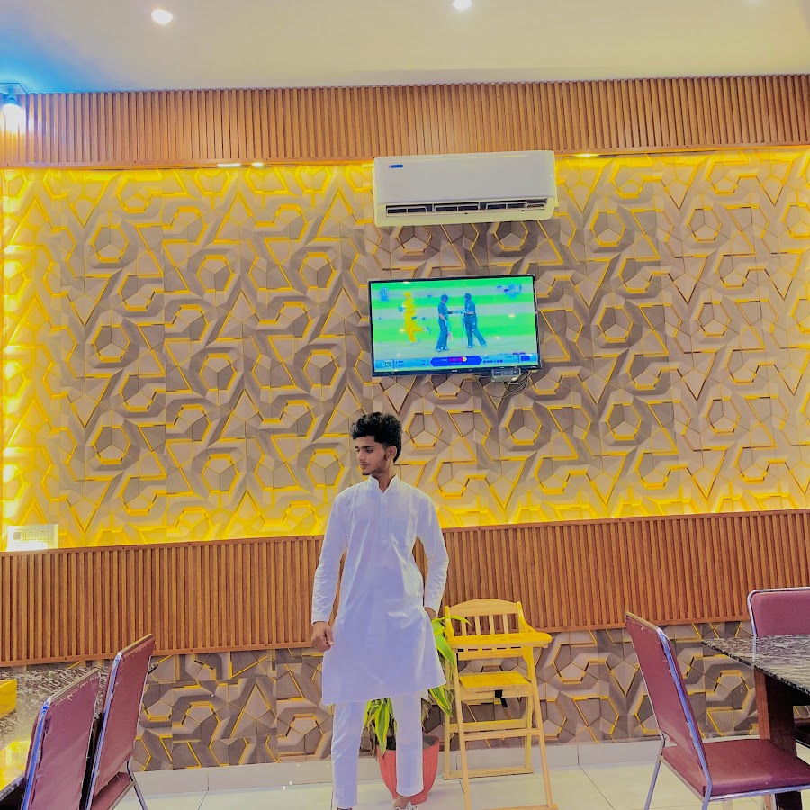 AKedOLSchCn31J6jSI7JIHJUIZJcEtornMEj3WWpDFW-kQ=s900-c-k-c0x00ffffff-no-rj