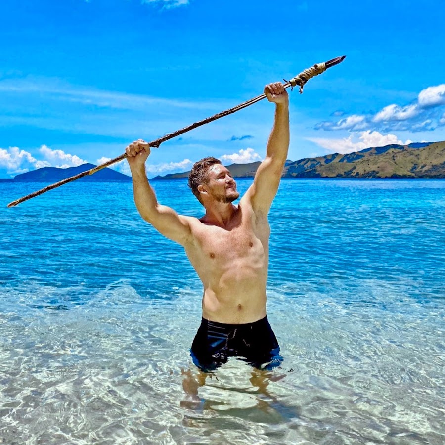 AKedOLSpgGwm0vMH-DEBGWPtOXai8FhrGBvj5R_v9M6x=s900-c-k-c0x00ffffff-no-rj