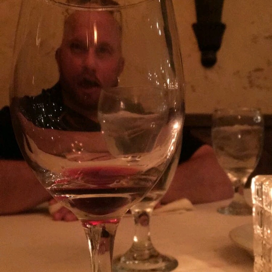 AKedOLSvbwaIeA6f-gZ9YfGza6XOBtF_Jw3TfhVglDu77wA=s900-c-k-c0x00ffffff-no-rj