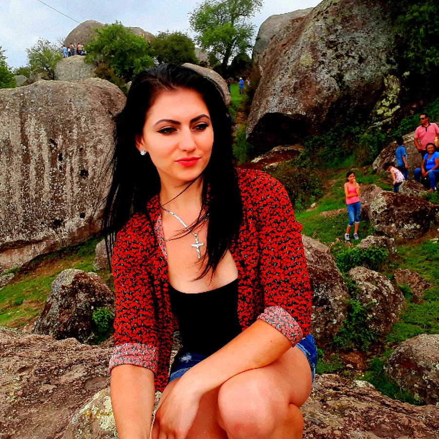 AKedOLT-A94DR-eTSHTZ8CWHZ_DHl9nXb-FlHoOplfh-tQ=s900-c-k-c0x00ffffff-no-rj