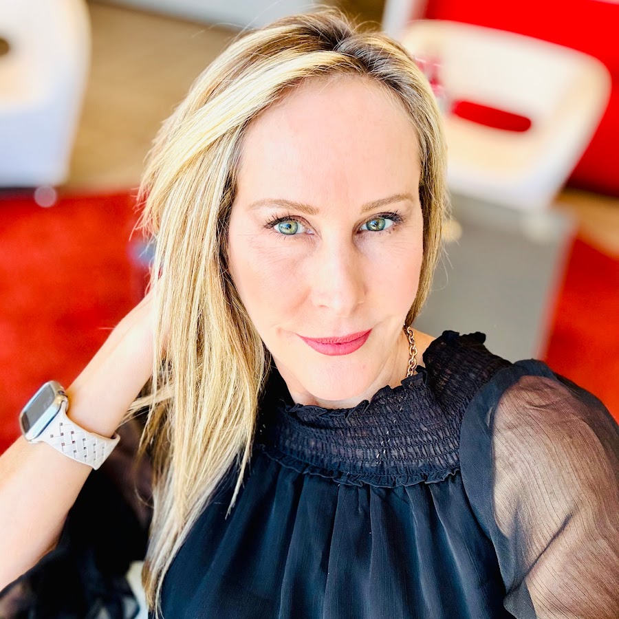 AKedOLT3UKPl2FM0Xr-3GySagVFM9Pe6FONF7Xe9M_MMwJE=s900-c-k-c0x00ffffff-no-rj