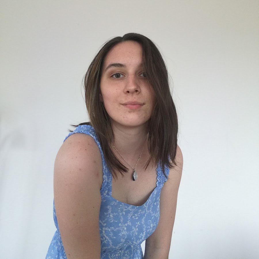 AKedOLT4LcZd1KVrczgWChD5rKt-E2TAacDKQ_qxar4n=s900-c-k-c0x00ffffff-no-rj