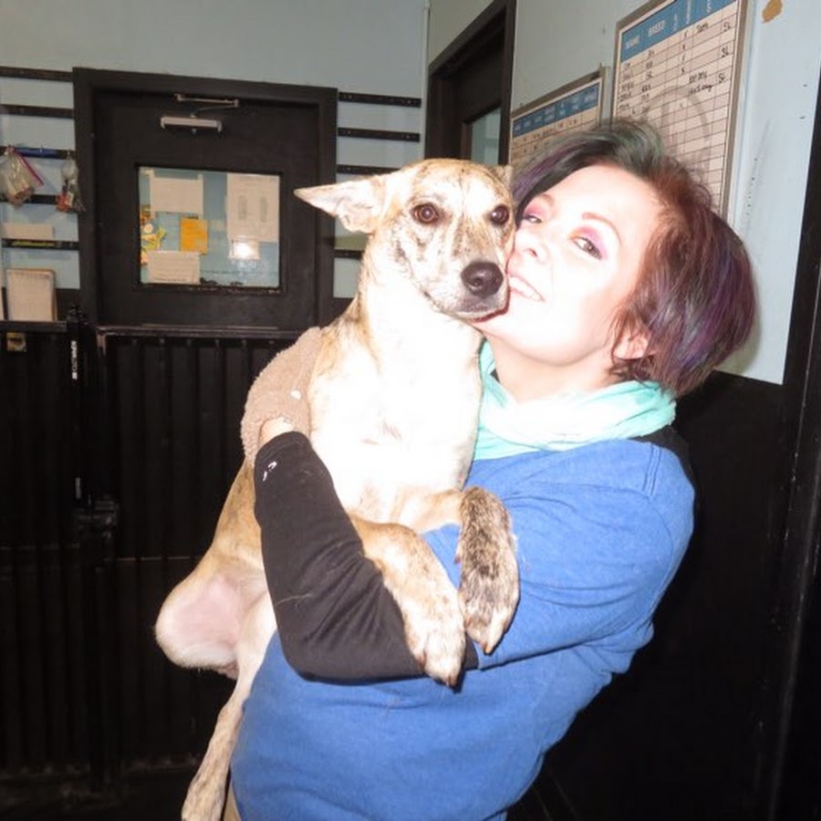 AKedOLTA6Hg9kKr9DPIDxMZ6tXlYLew9yaS8_IugWyxTVQ=s900-c-k-c0x00ffffff-no-rj