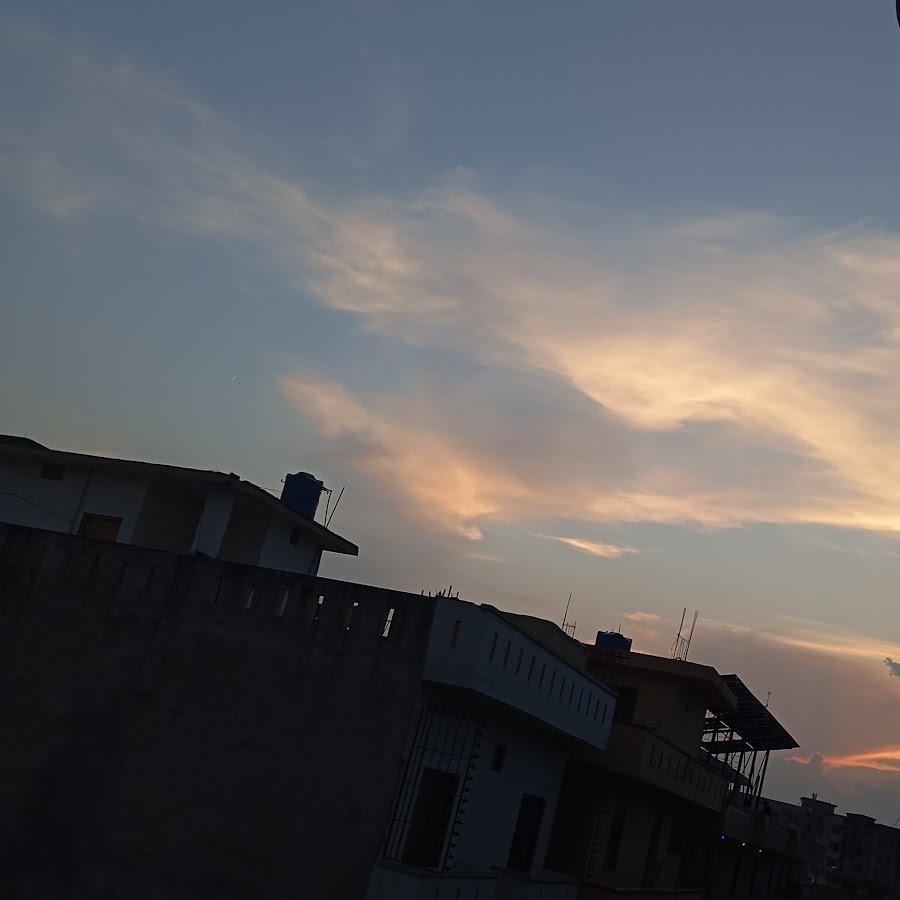 AKedOLTGYSqMaJArwrPHyT-m-7JZGBzJaz-GwaWqUbjE=s900-c-k-c0x00ffffff-no-rj