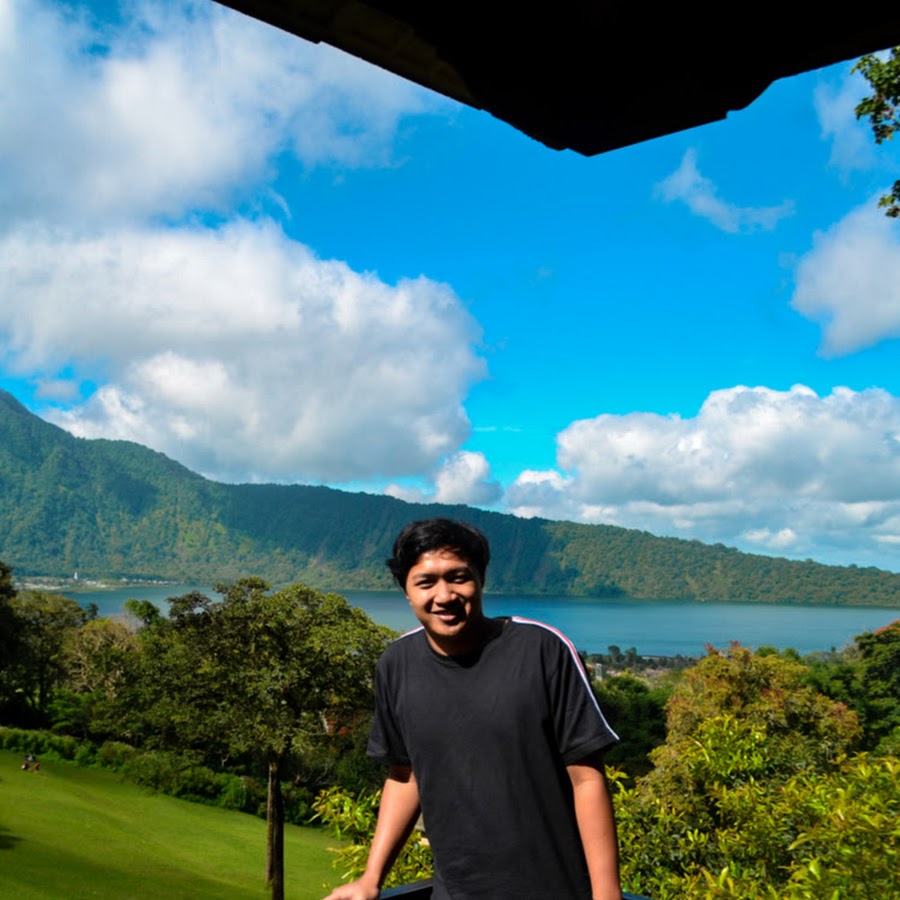 AKedOLTGvkQ_E7_xSn5ZshUERAC8J39sl_eJ4vuBvtXF_A=s900-c-k-c0x00ffffff-no-rj