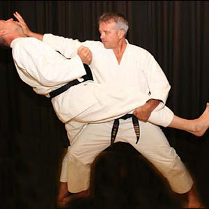 Tom Hill's Karate Dojo; Fighting Blocks; Hiki Uke or Kake Uke - YouTube